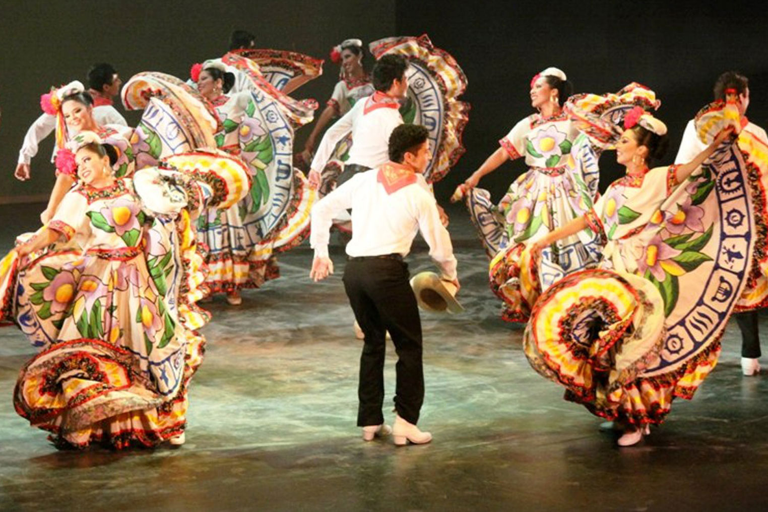 Danza Folclórica en el Teatro Aguascalientes | Palestra Aguascalientes ...