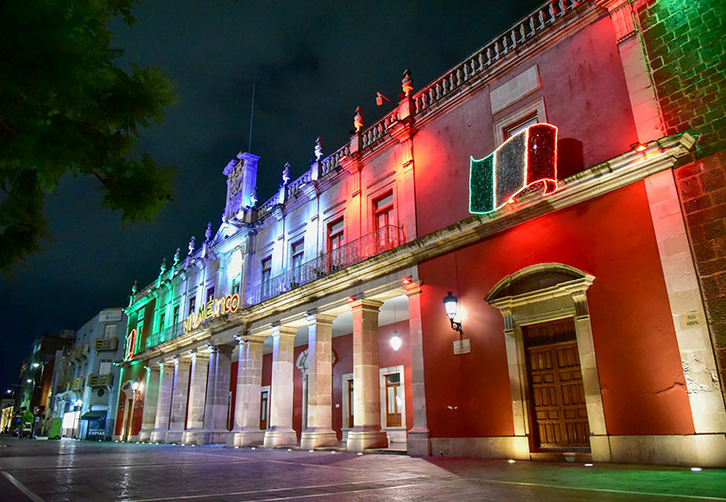Municipio Instala Iluminación Especial por las Fiestas Patrias ...