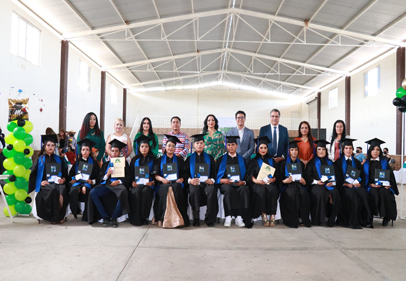 Jóvenes del Telebachillerato «El Salero» Finalizan sus Estudios de ...
