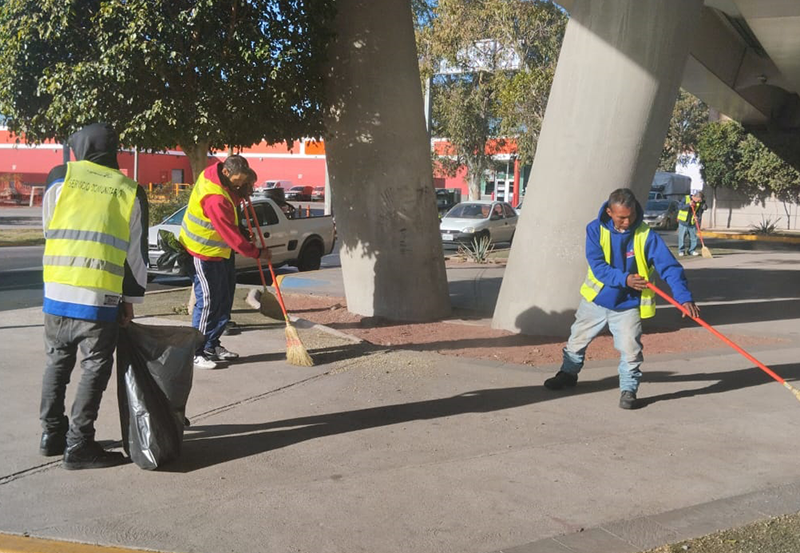 Voluntarios de Servicio Comunitario Participan Activamente en la Mejora ...